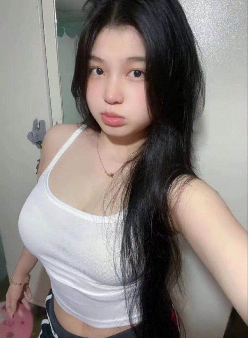 Ketahuan Sedang Menikmati Sahabat Istriku - Gairah Dewasa